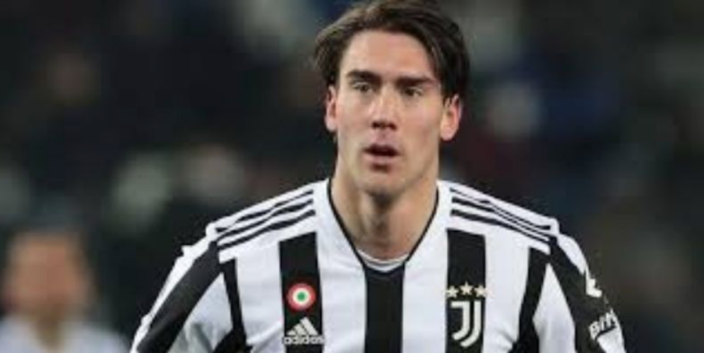 Football player Vlahovic - Latest Sports News